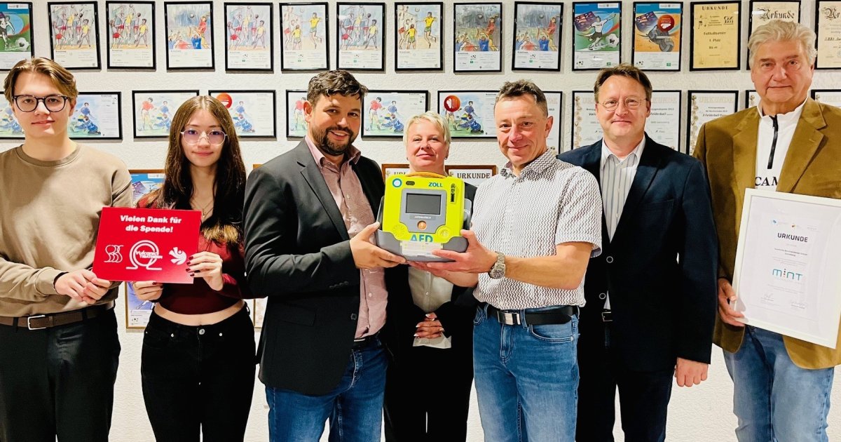 VULCANIC TRIATHERM sponsert Defibrillator für SBBS | Landkreis Sonneberg